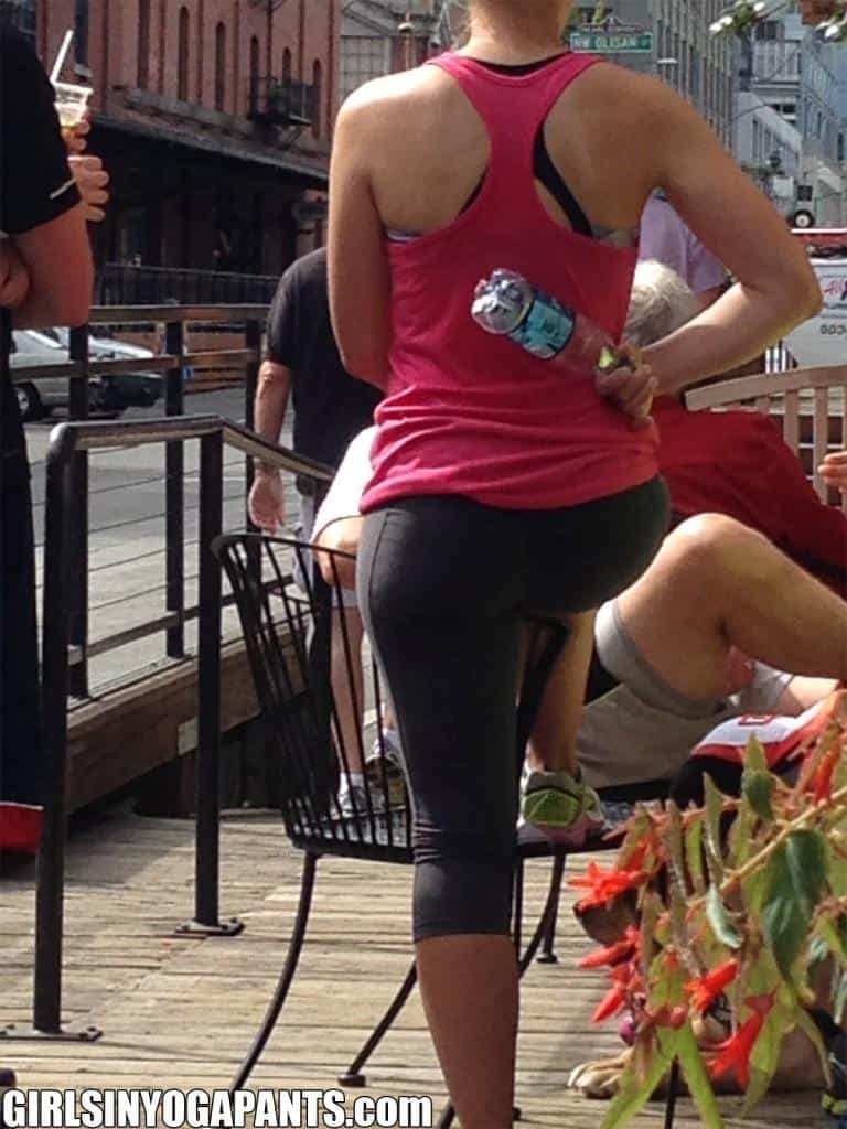 CREEP SHOT FROM PORTLAND - GirlsInYogaPants.com
