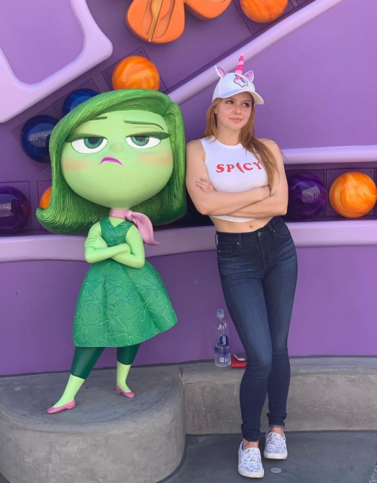 From "Modern Family" To The Hottest Thing On Instagram Check Out Ariel ...